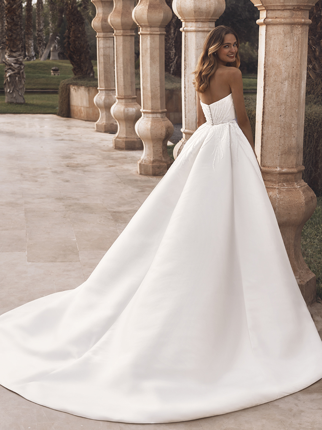Elegant Wedding Dresses | The Enzoani Collection | Enzoani | Enzoani